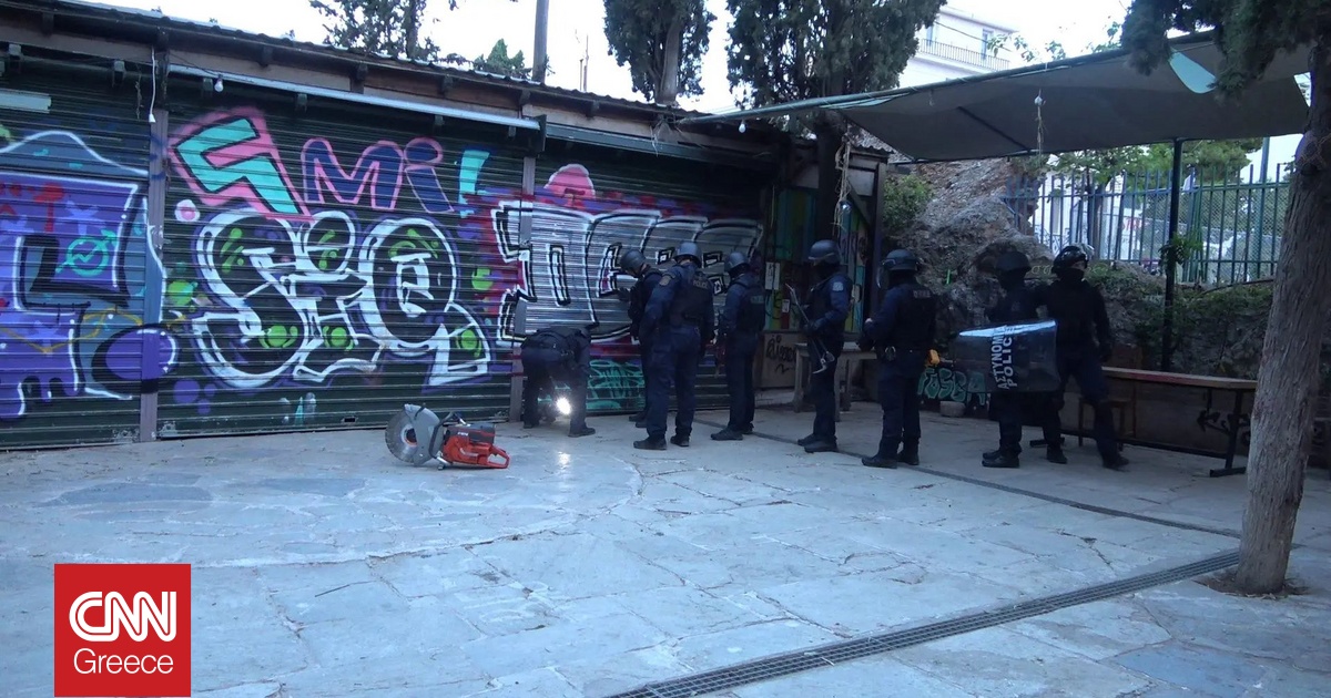 Εκκενώθηκε κατάληψη σε κτήριο του Δήμου Αθηναίων στον Λόφο του Στρέφη ...