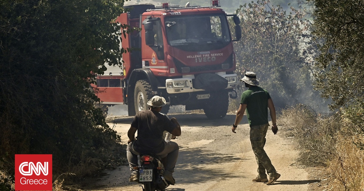 Καλύτερη η εικόνα στη Θέρμη Θεσσαλονίκης - Χωρίς ενεργό μέτωπο η φωτιά ...