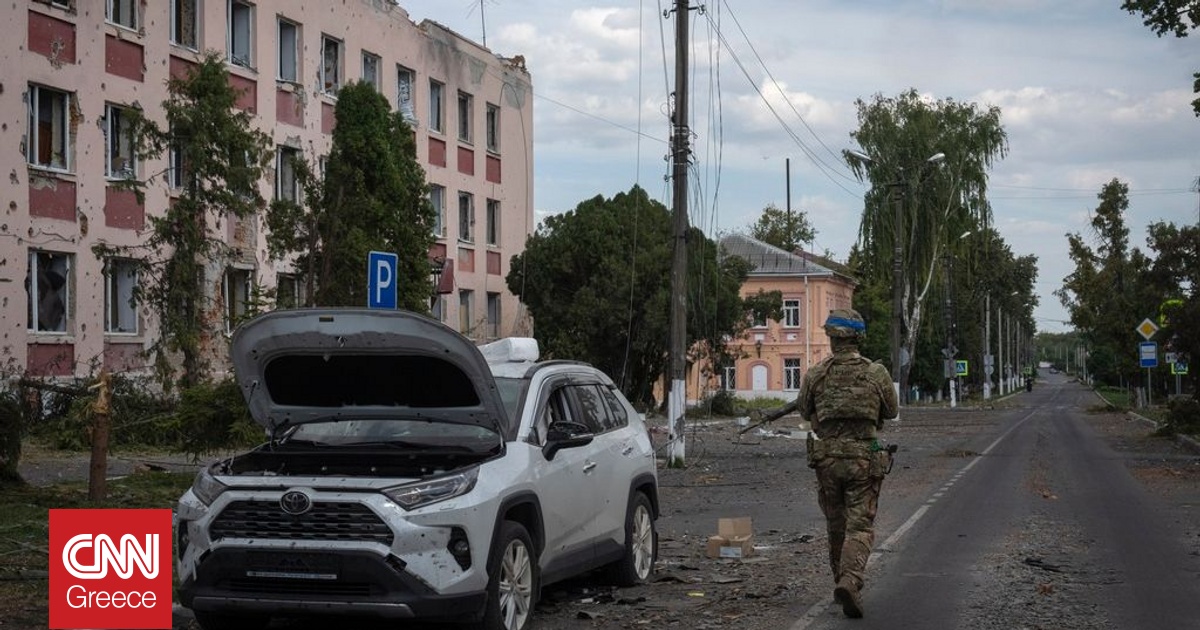 Τσιμεντένια καταφύγια τοποθετούν στο Κουρσκ εν μέσω της εισβολής ...