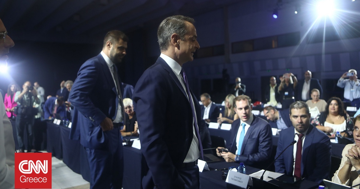 Μητσοτάκης: Είμαι πρωθυπουργός, αρχηγός της ΝΔ και δεν έχω σκοπό να βγω ...