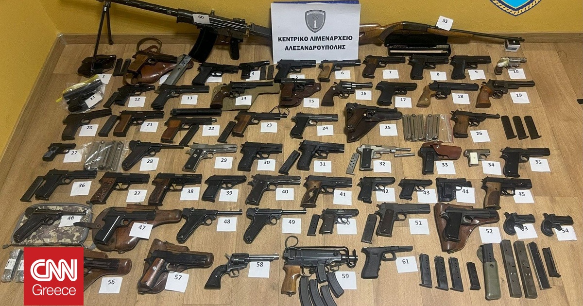 Δεκάδες όπλα και σφαίρες έκρυβε στο σκάφος του Τούρκος που συνελήφθη ...