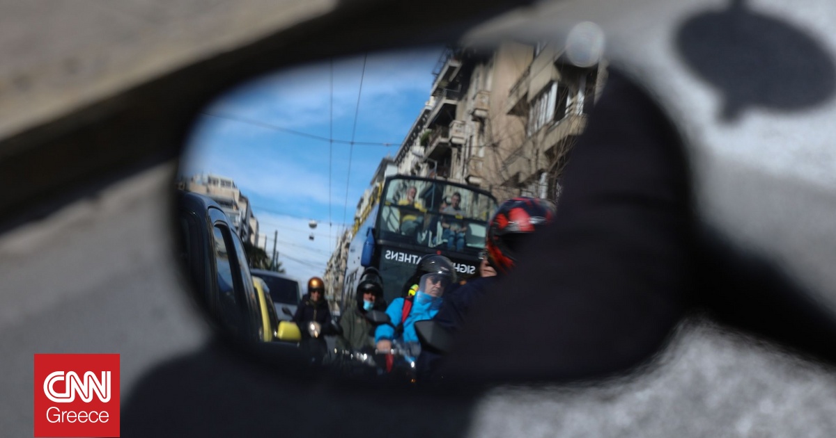 Οδηγώντας στην Ελλάδα: Ανάμεσα στην επιβίωση και την αδιαφορία - CNN.gr