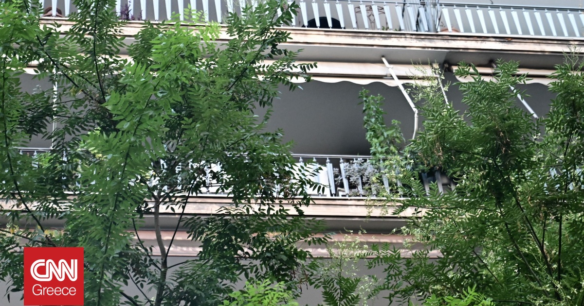 Οι πρώτες φωτογραφίες από τη φωτιά στο σπίτι του Πέτρου Φιλιππίδη στην ...