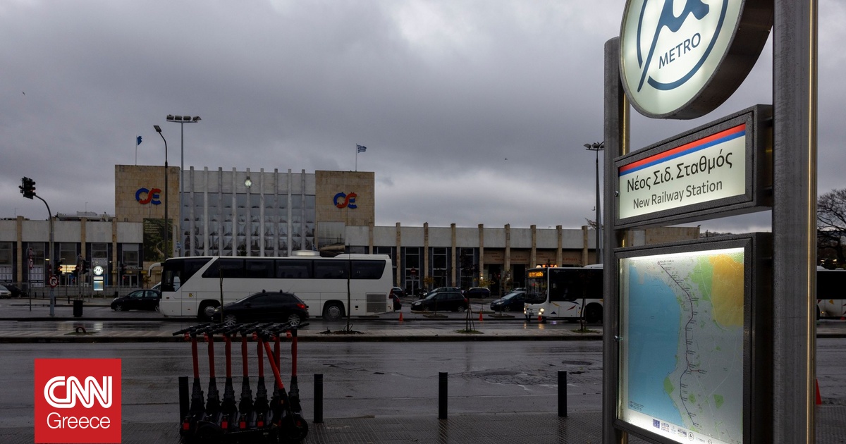 «Χειροπέδες» σε 54χρονο επιδειξία στο Μετρό Θεσσαλονίκης - CNN.gr