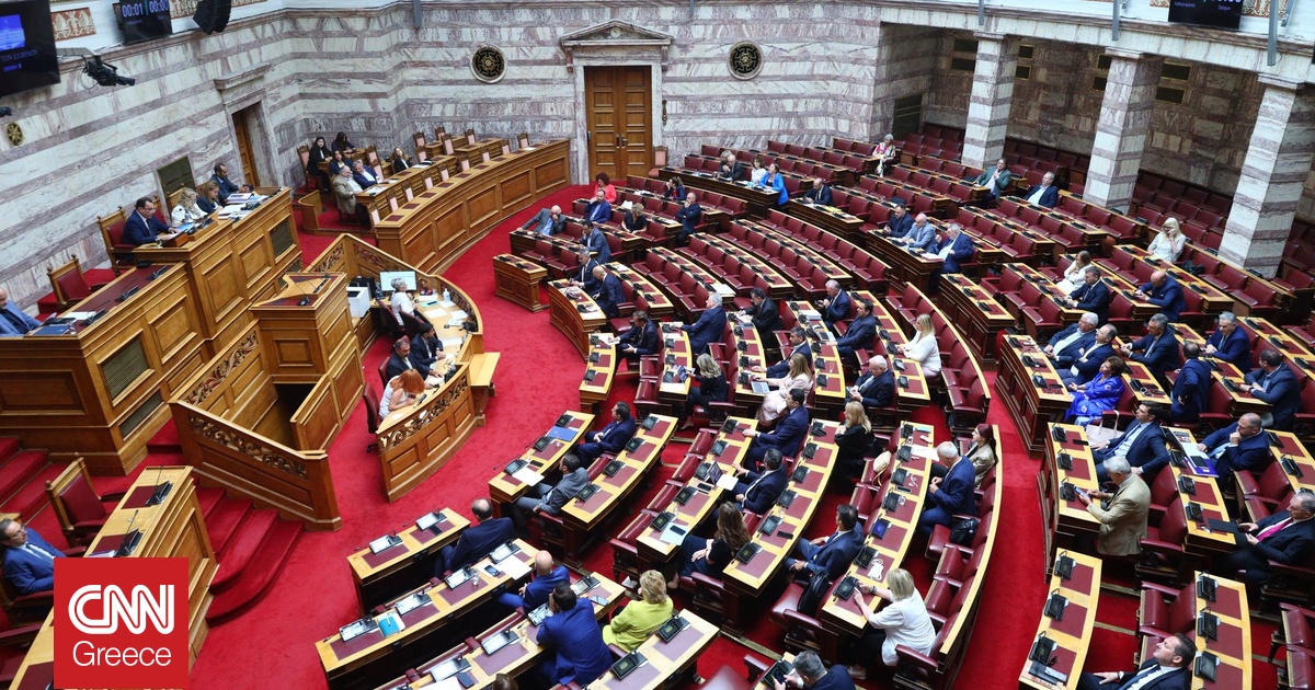 Ψηφίστηκε το νομοσχέδιο για το πειθαρχικό δίκαιο των δημοσίων υπαλλήλων ...