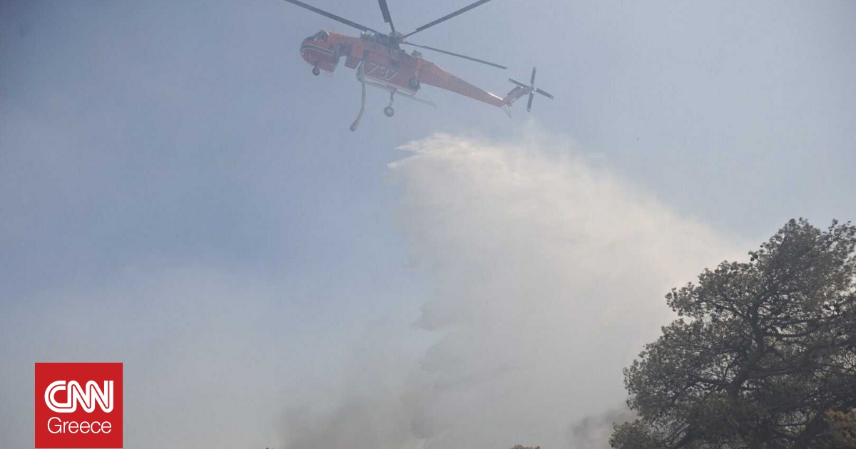 Φωτιά στην Κερατέα: Μήνυμα του 112 για εκκένωση και της Παλαιάς Φώκαιας - CNN.gr