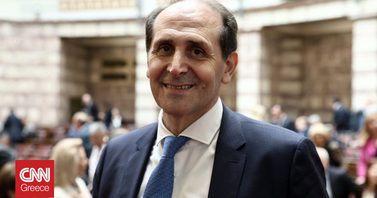 Ανακοπή καρδιάς υπέστη ο Απόστολος Βεσυρόπουλος - CNN.gr