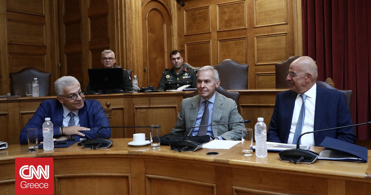 Δένδιας: Επτά αλλαγές τη Β’ φάση της νέας δομής των Ενόπλων Δυνάμεων ...