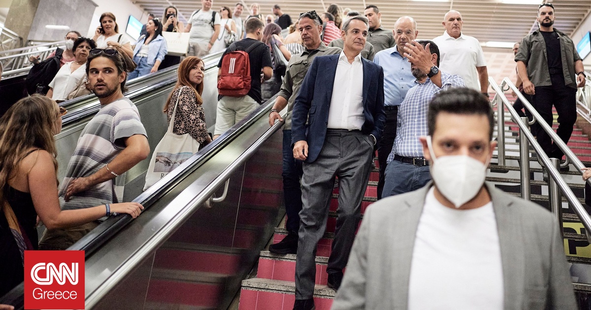 Επίσκεψη του Κυριάκου Μητσοτάκη στον σταθμό του μετρό Σύνταγμα εν όψει ...