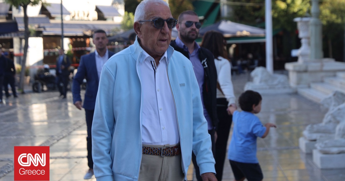 Νικήτας Κακλαμάνης για Σαββόπουλο: «Το ουδείς αναντικατάστατος δεν ...