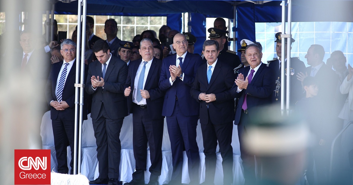 Δένδιας για στρατιωτική παρέλαση: Πρώτη δημόσια εμφάνιση της Νέας ...
