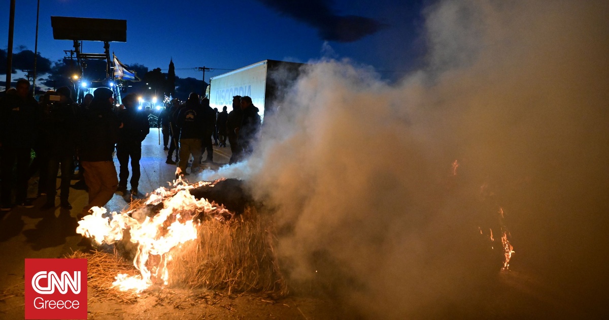 Ένταση στο μπλόκο της Θήβας μεταξύ αγροτών και Αστυνομίας - Άναψαν ...