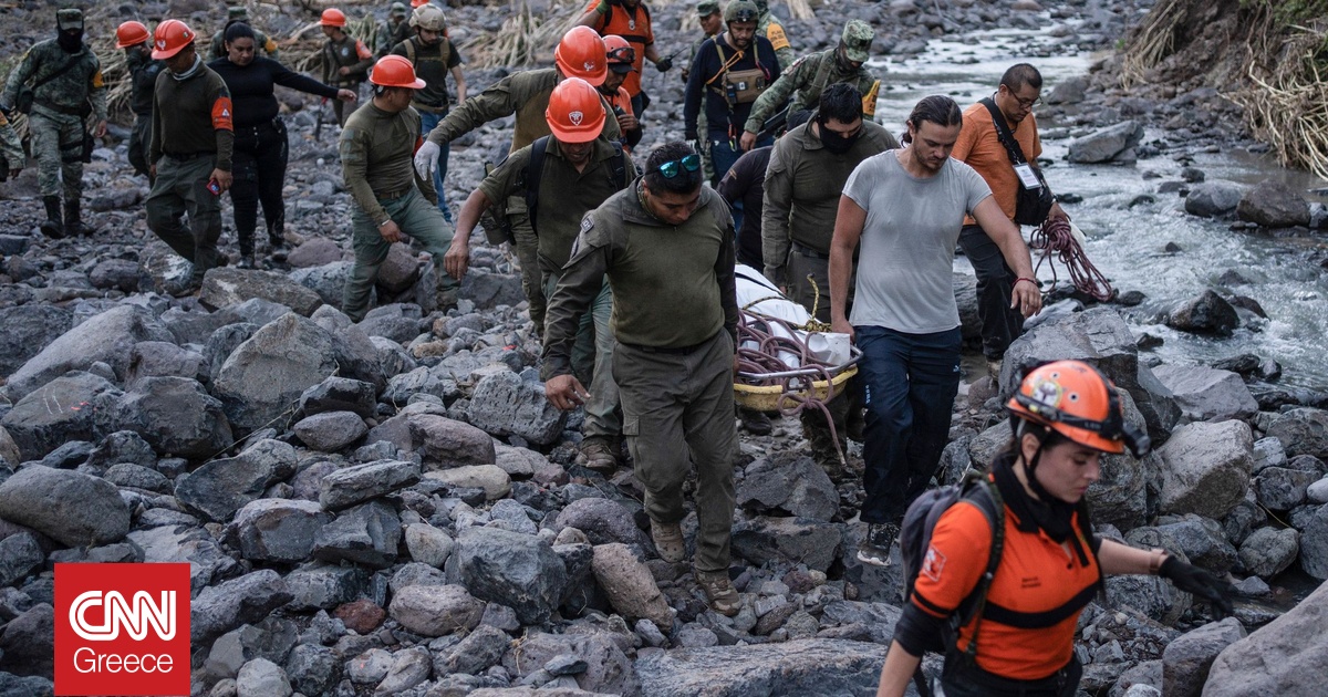 Έντεκα νεκροί και τουλάχιστον 30 τραυματίες σε τροχαίο με τουριστικό ...
