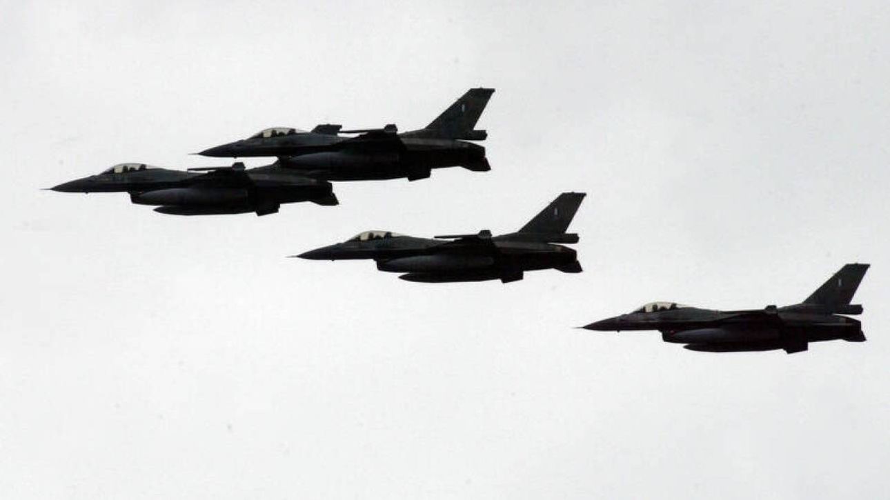 Πτήση τουρκικών F-16 πάνω από Οινούσσες και Παναγιά - CNN.gr
