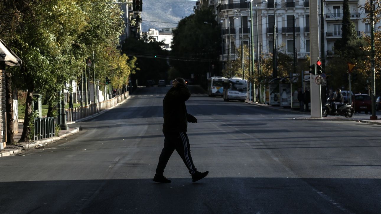 SMS 13033: Οι κωδικοί και όσα πρέπει να ξέρετε για τις μετακινήσεις - CNN.gr