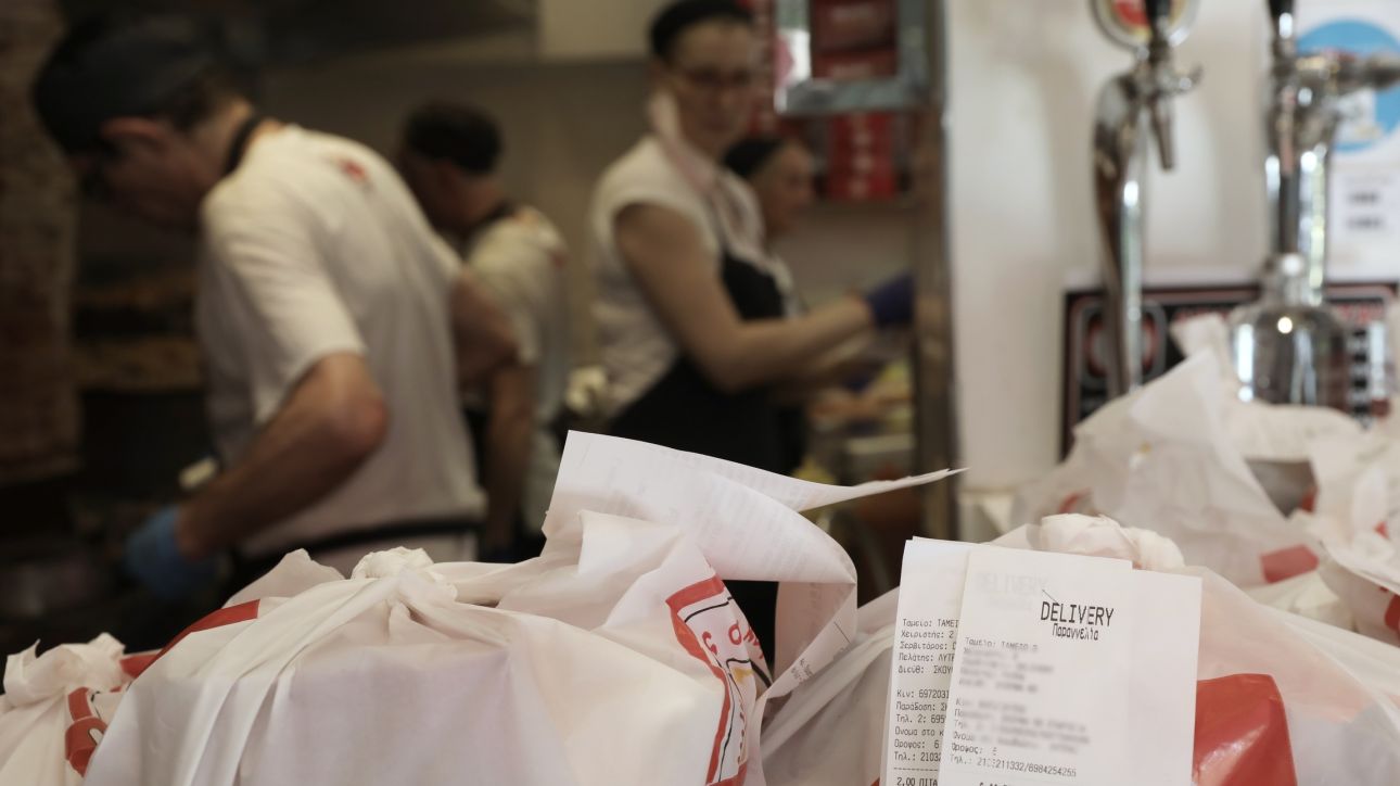 Κορωνοϊός: Τι ισχύει για delivery και take away μετά τις 21:00 - CNN.gr