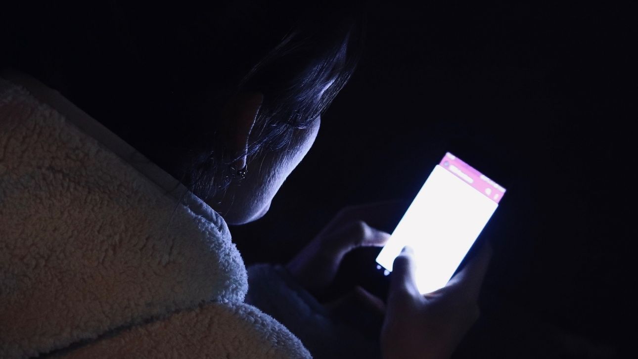 SMS 13033: Οι έξι κωδικοί μετακίνησης - Ποιοι «κόβονται» από τις 9 το βράδυ - CNN.gr