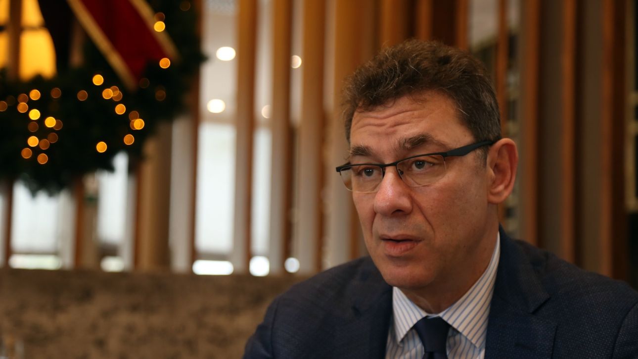 Άλμπερτ Μπουρλά: Φοράτε μάσκες, ζήτημα χρόνου να φτάσουμε στο τέλος της ...