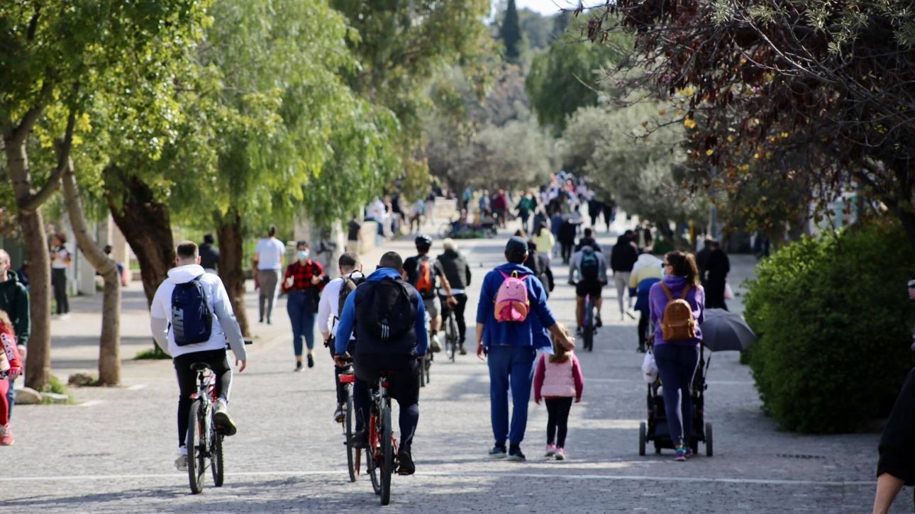 Κορωνοϊός - SMS 13033: Τι αλλάζει από σήμερα σε μετακινήσεις και ωράριο απαγόρευσης - CNN.gr