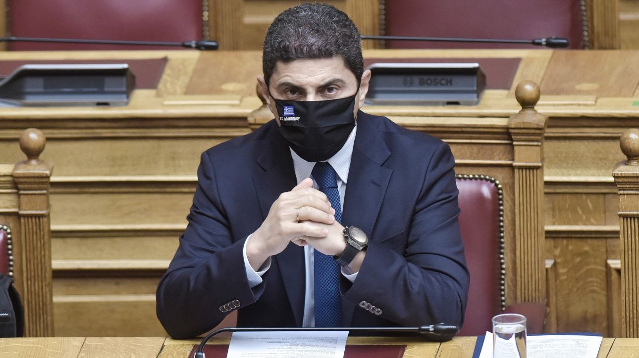 Αυγενάκης: Επανέρχεται το «ιδιώνυμο» για την οπαδική βία - CNN.gr
