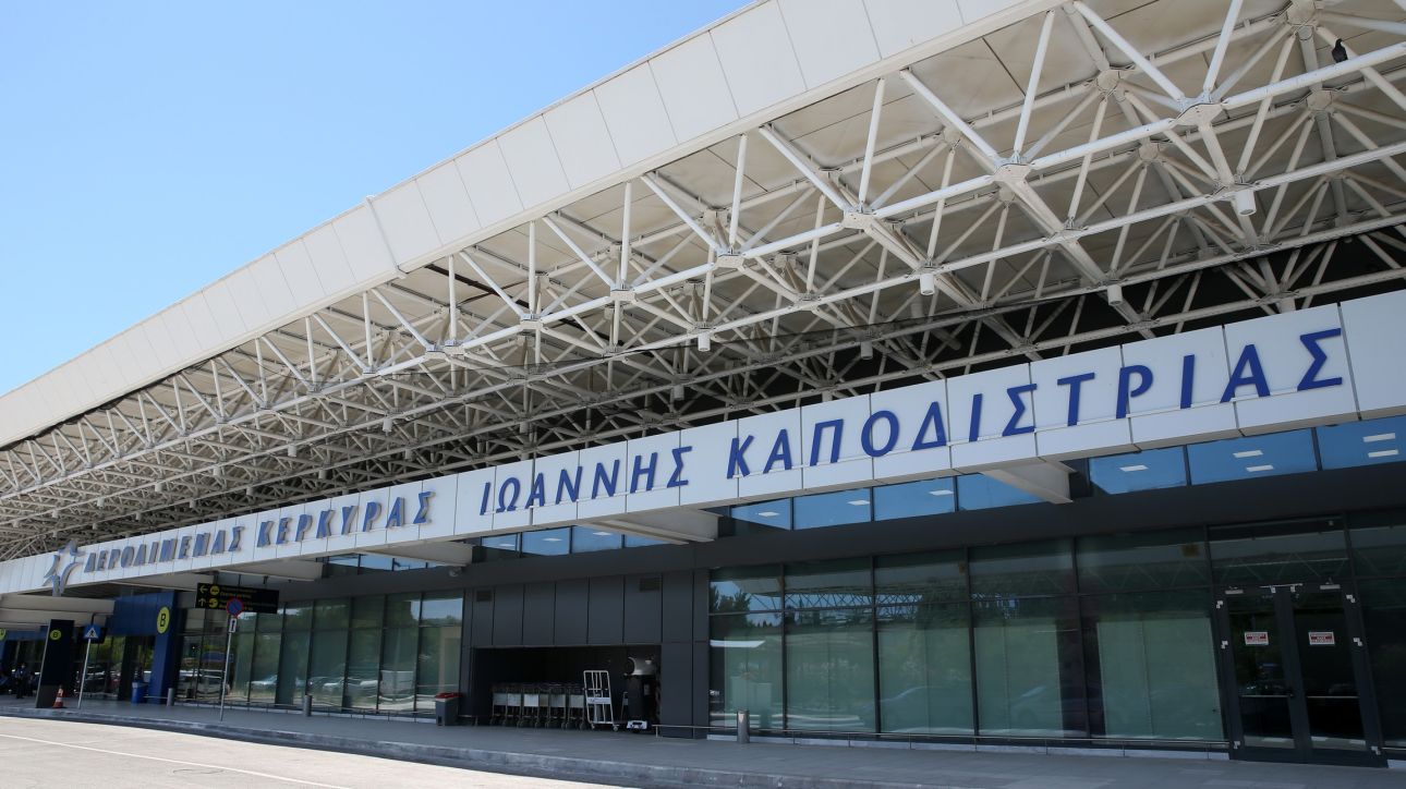 Αναγκαστική προσγείωση στο αεροδρόμιο της Κέρκυρας - CNN.gr