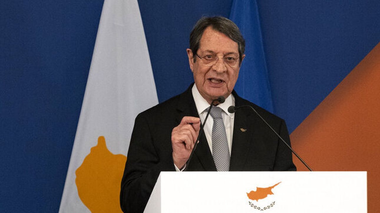 Κύπρος: Ζητούν παραίτηση Αναστασιάδη μετά το ψήφισμα της Ευρωβουλής για ...