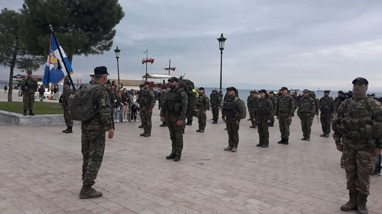 Θεσσαλονίκη: Πορεία μνήμης εφέδρων για την απελευθέρωση της πόλης - CNN.gr