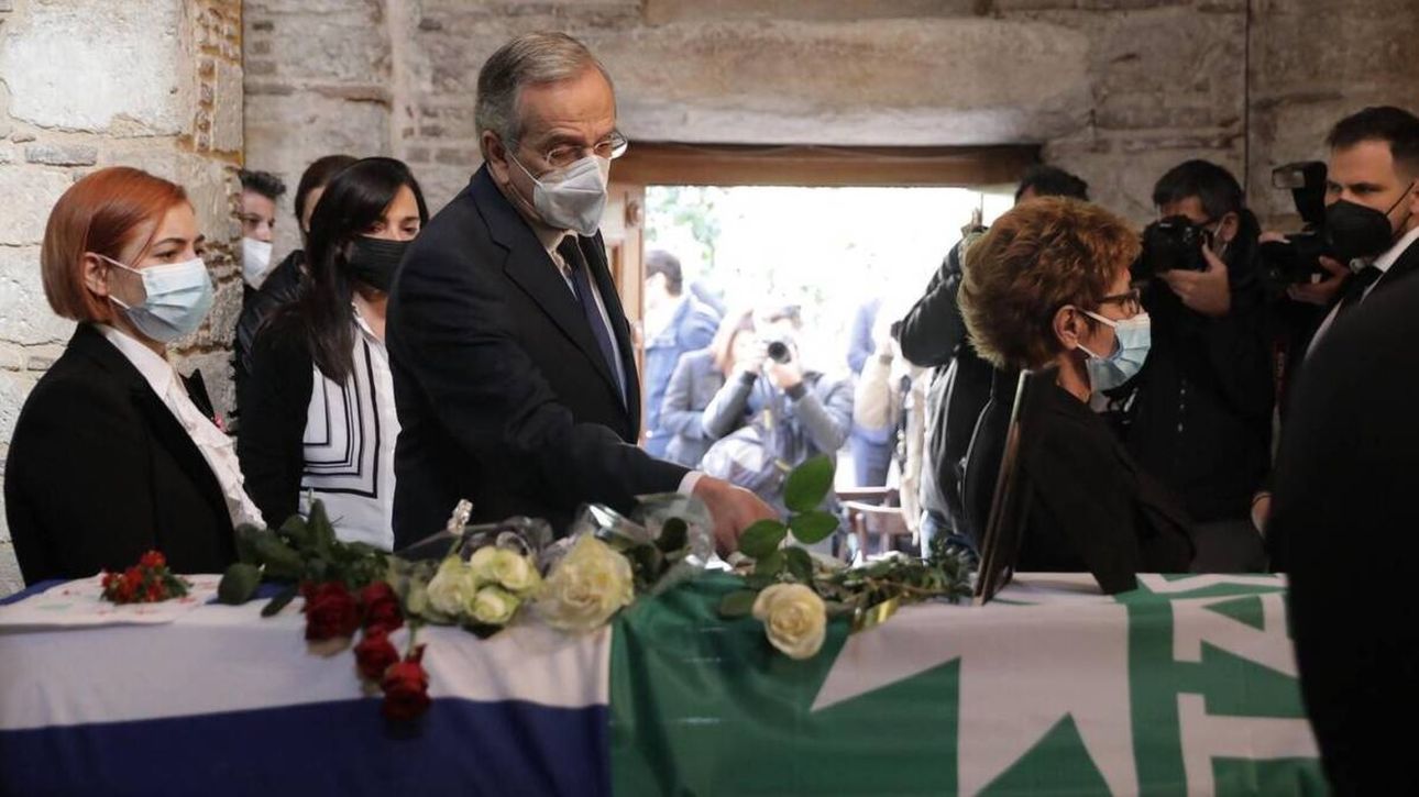 Λύγισε ο Αντώνης Σαμαράς για τη Φώφη Γεννηματά: Σήμερα είναι μια βαριά ...