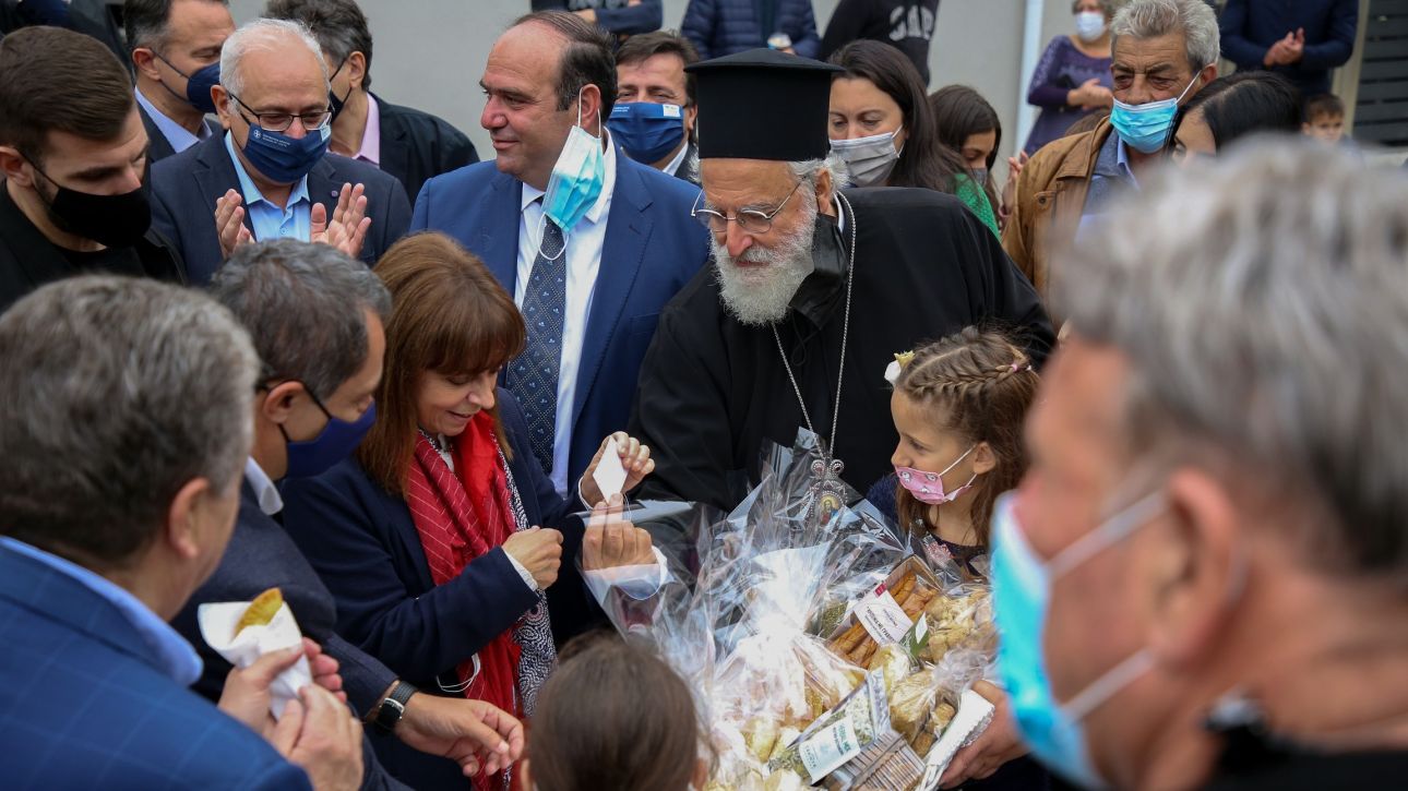 Κρήτη: Στις σεισμόπληκτες περιοχές του Ηρακλείου η Πρόεδρος της ...