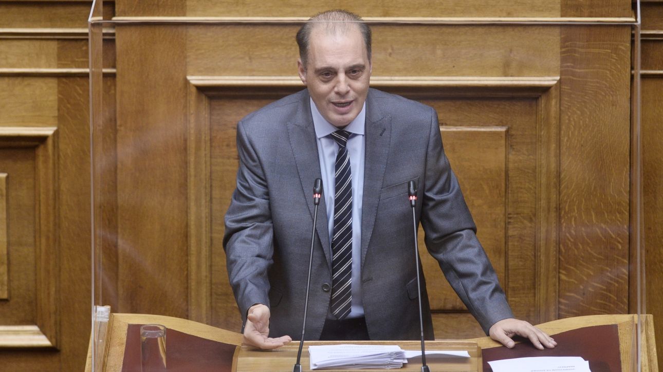 Ερώτηση Βελόπουλου στον Μητσοτάκη για τους υποχρεωτικούς εμβολιασμούς ...