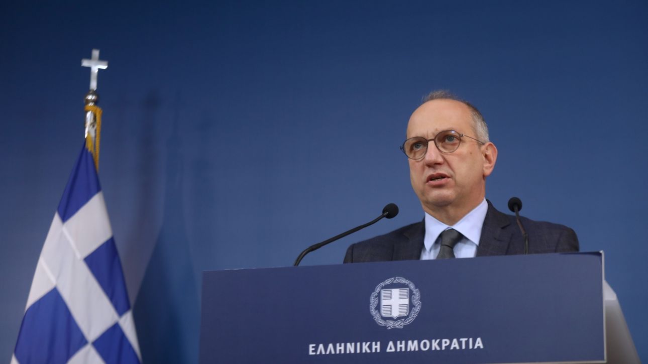 Οικονόμου: Ο υποχρεωτικός εμβολιασμός θα εφαρμοστεί στο ακέραιο - Πότε ...
