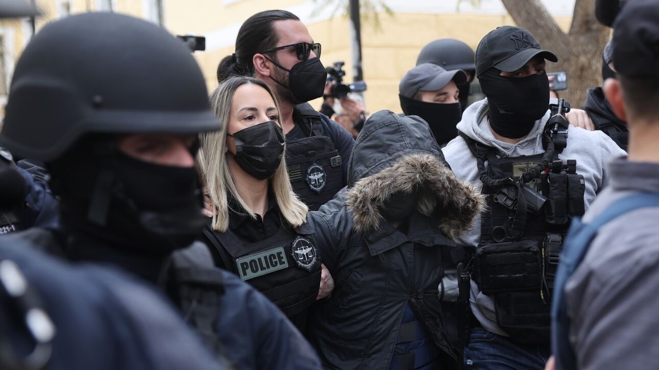 «Le Monde» για Πισπιρίγκου: Η Ελλάδα μαινόμενη κατά της «Μήδειας της ...