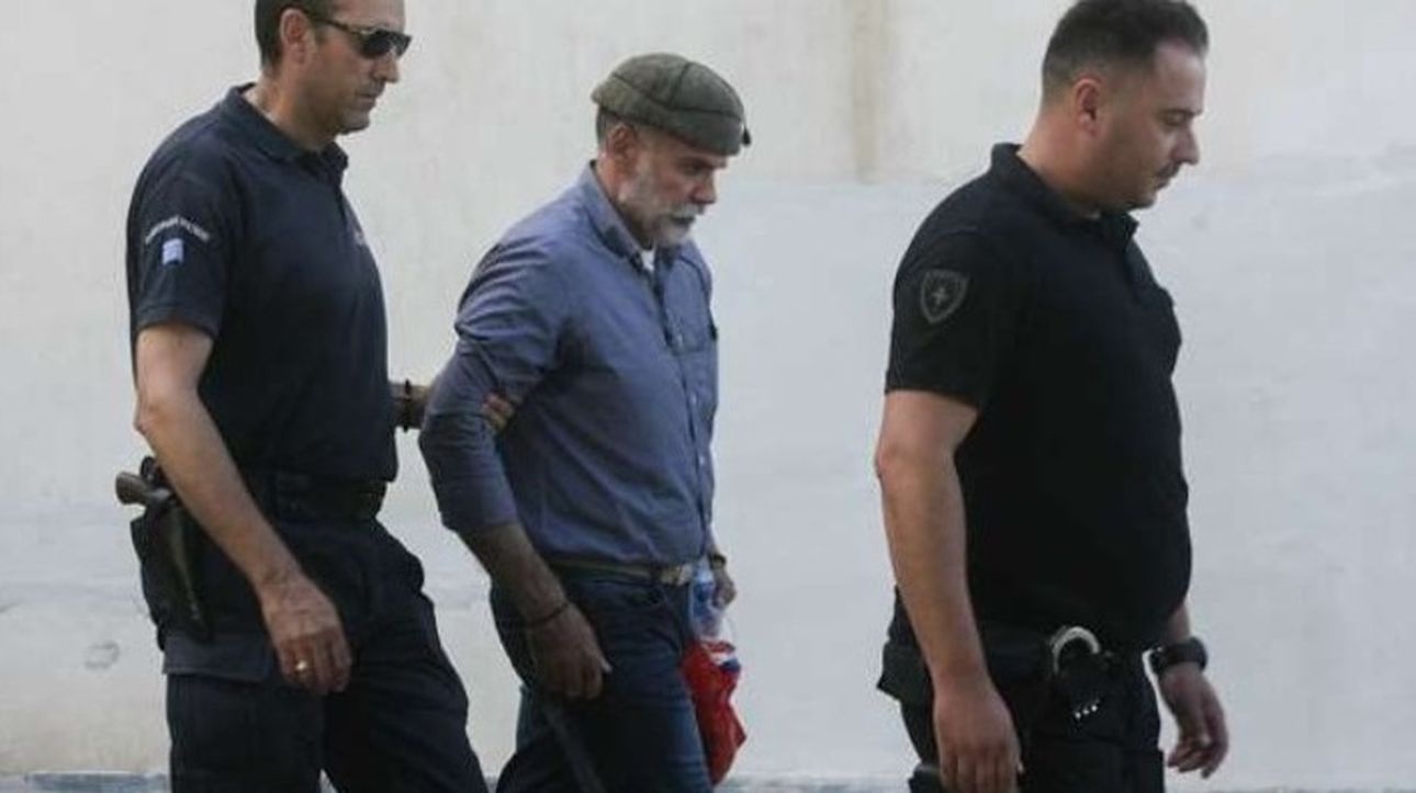 Δολοφονία Γρηγορόπουλου: Ελεύθερος ο Επαμεινώνδας Κορκονέας - CNN.gr