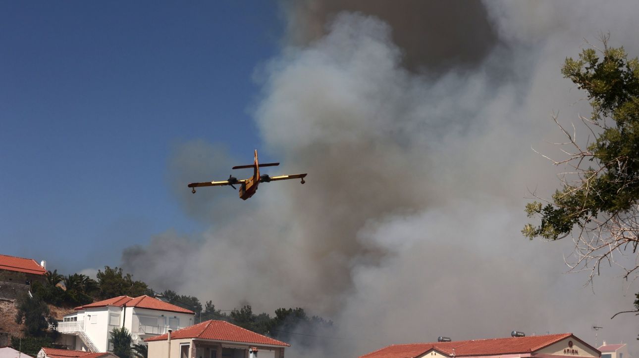 53 πυρκαγιές το τελευταίο 24ωρο - Στο δάσος Δαδιάς και τα Βατερά ...