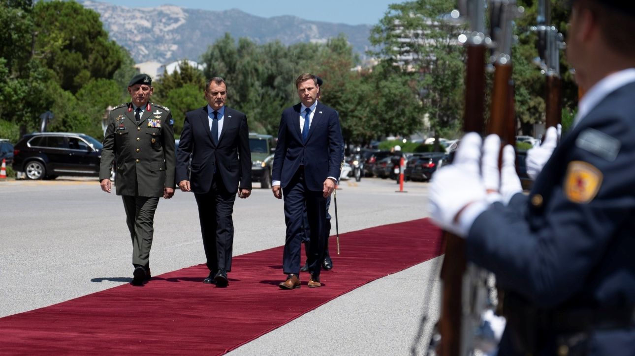 Στην Τήνο ο ΥΠΕΘΑ Νίκος Παναγιωτόπουλος - Το μήνυμά του για τη μεγάλη ...