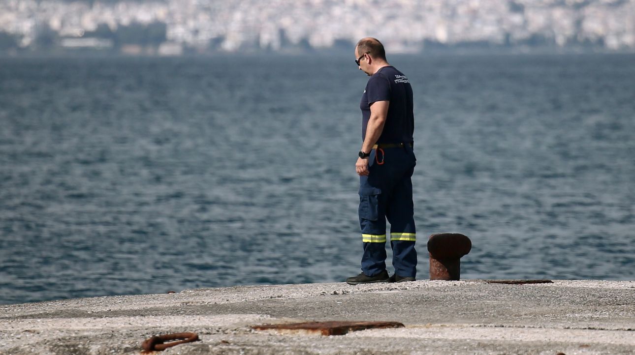 Σύγκρουση θαλαμηγού με ιστιοφόρο στην Υδρούσα - Τραυματίστηκε 39χρονη ...