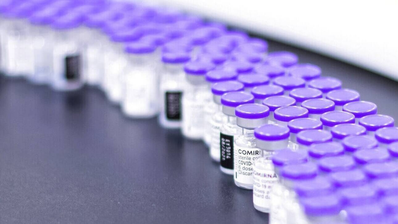 Κορωνοϊός: Τα οφέλη των ενισχυμένων εμβολίων έναντι των υπομεταλλάξεων ...