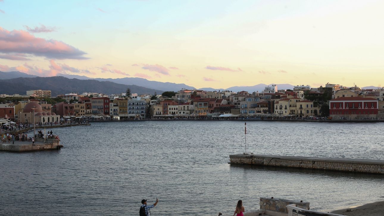 Χανιά: Οικιακούς κομποστοποιητές σε 200 αυλές σπιτιών τοποθετεί ο δήμος ...