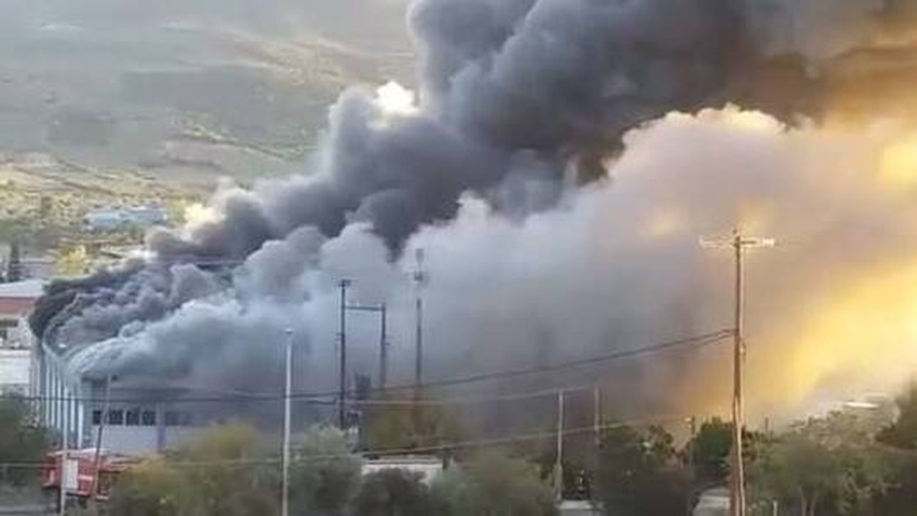Μεγάλη φωτιά στο Βόλο: Στις φλόγες εργοστάστιο τροφίμων - CNN.gr