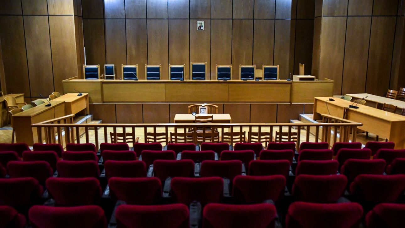 Δίκη πρώην ντράμερ Πυξ Λαξ: Διεκόπη η δίκη λόγω προβλημάτων υγείας του ...