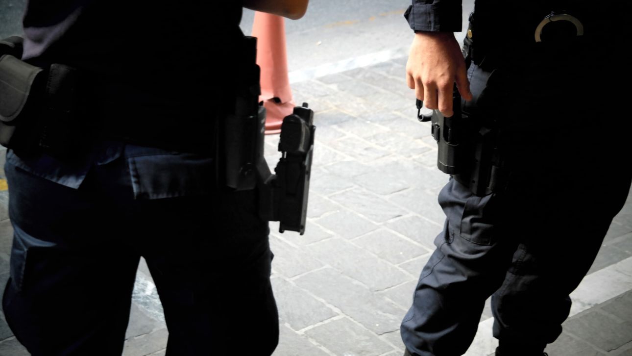 Θεσσαλονίκη: Σύλληψη 32χρονου για ενδοοικογενειακή βία και επίθεση σε ...