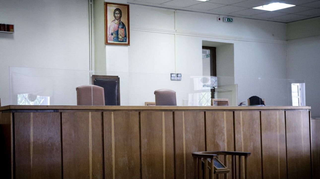 Ποινική δίωξη σε βάρος του συνταγματάρχη με την ψεύτικη χειροβομβίδα ...