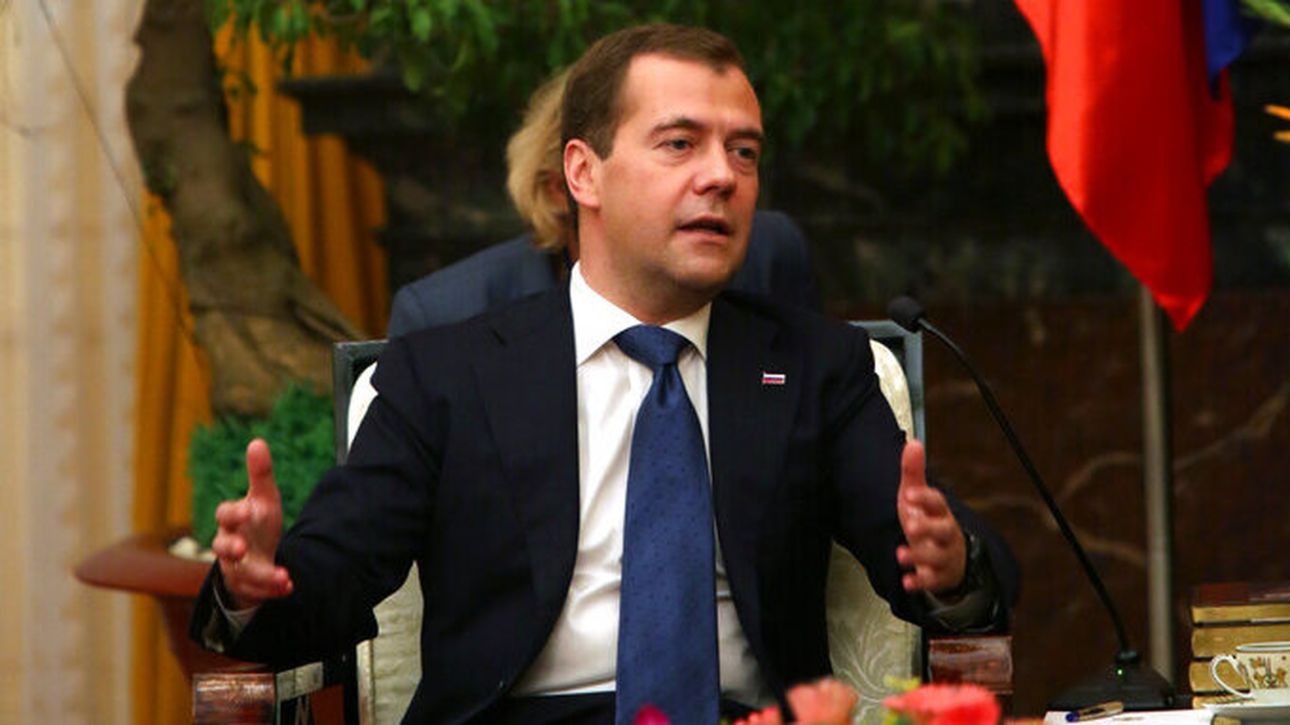 Αδιανόητη δήλωση Μεντβέντεφ: Ο Ιάπωνας πρωθυπουργός να κάνει χαρακίρι ...