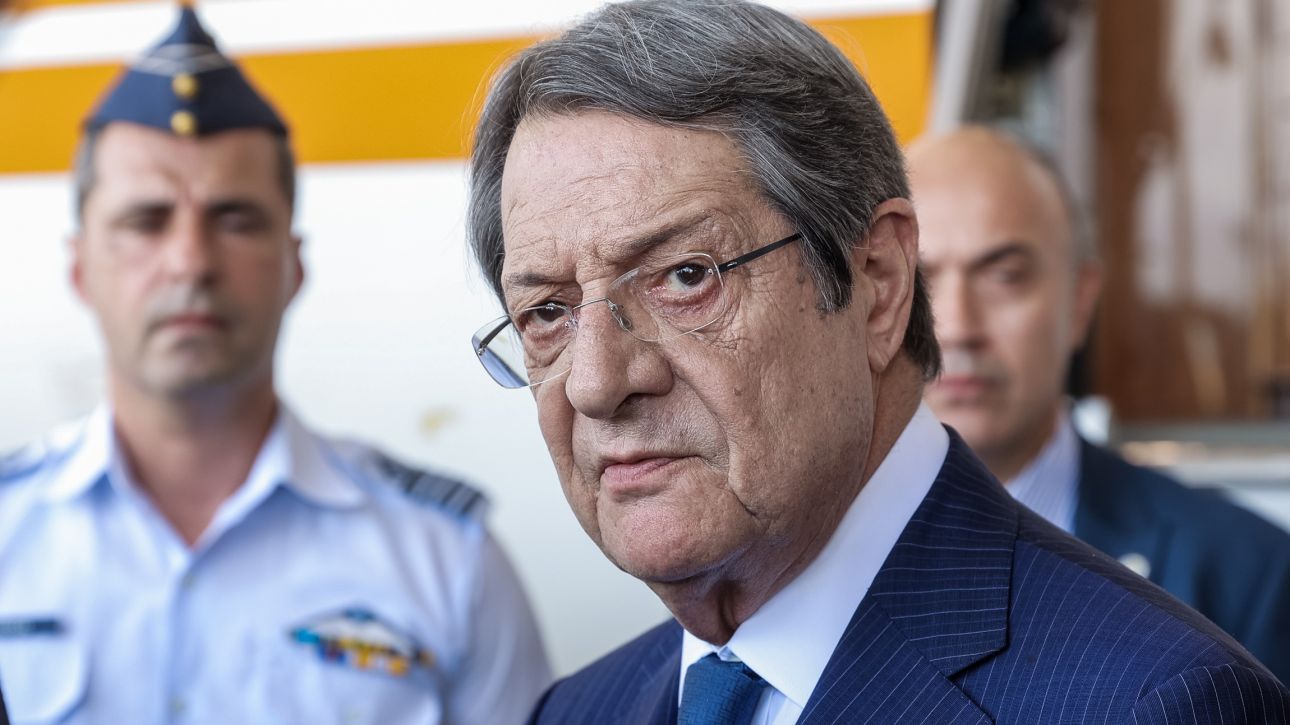 Βρετανία: Ο Βασιλιάς Κάρολος υποδέχτηκε στο Μπαλμόραλ τον Νίκο ...