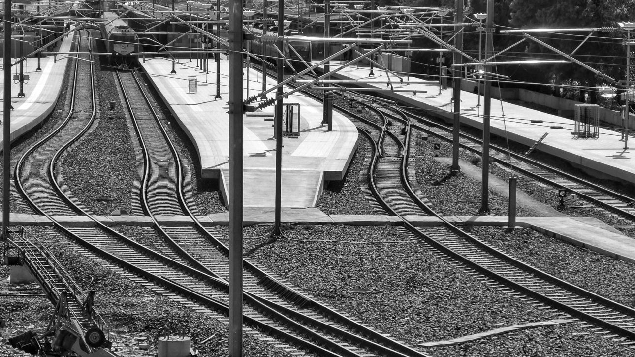 Τέμπη: Η εκπαίδευση των σταθμαρχών και ο «χαρτοπόλεμος» ΡΑΣ και ΟΣΕ ...