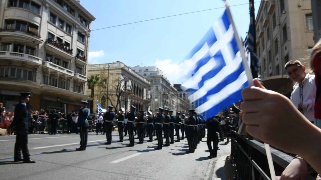 Καιρός σήμερα: Με ήλιο και υψηλές θερμοκρασίες οι παρελάσεις της 25ης ...