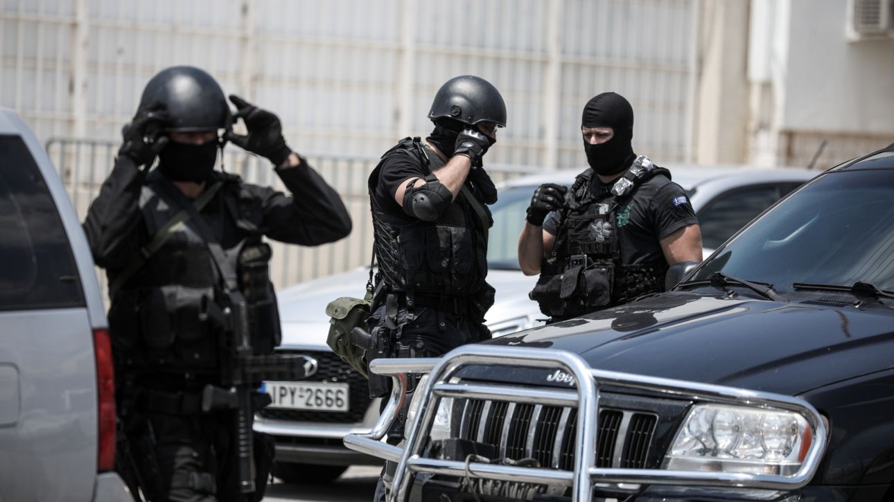 Αναζητούν άλλους 8 υπόπτους για τρομοκρατία - Οικονομικά τα κίνητρα ...
