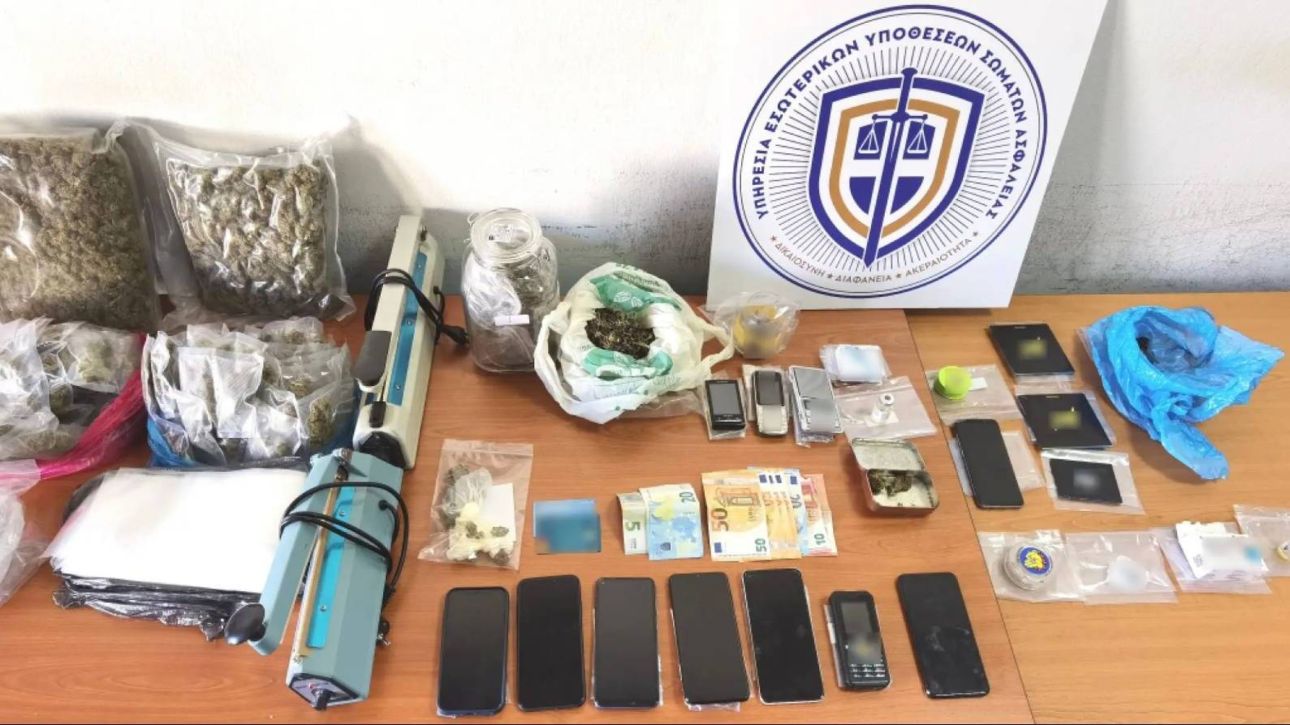 Αστυνομικός πουλούσε ναρκωτικά με υπηρεσιακό όχημα – Τα «κοτόπουλα» και ...
