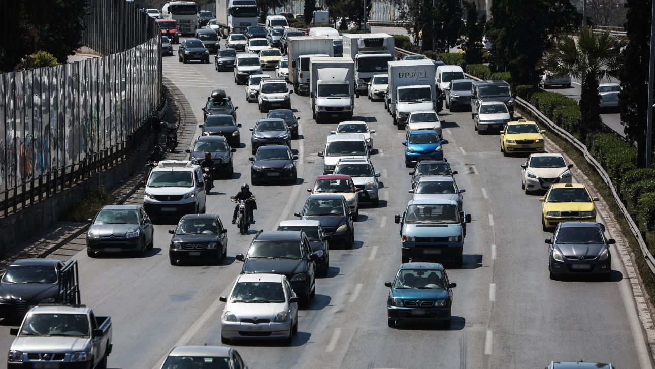 Μεγάλο μποτιλιάρισμα στον Κηφισό λόγω τροχαίων - CNN.gr