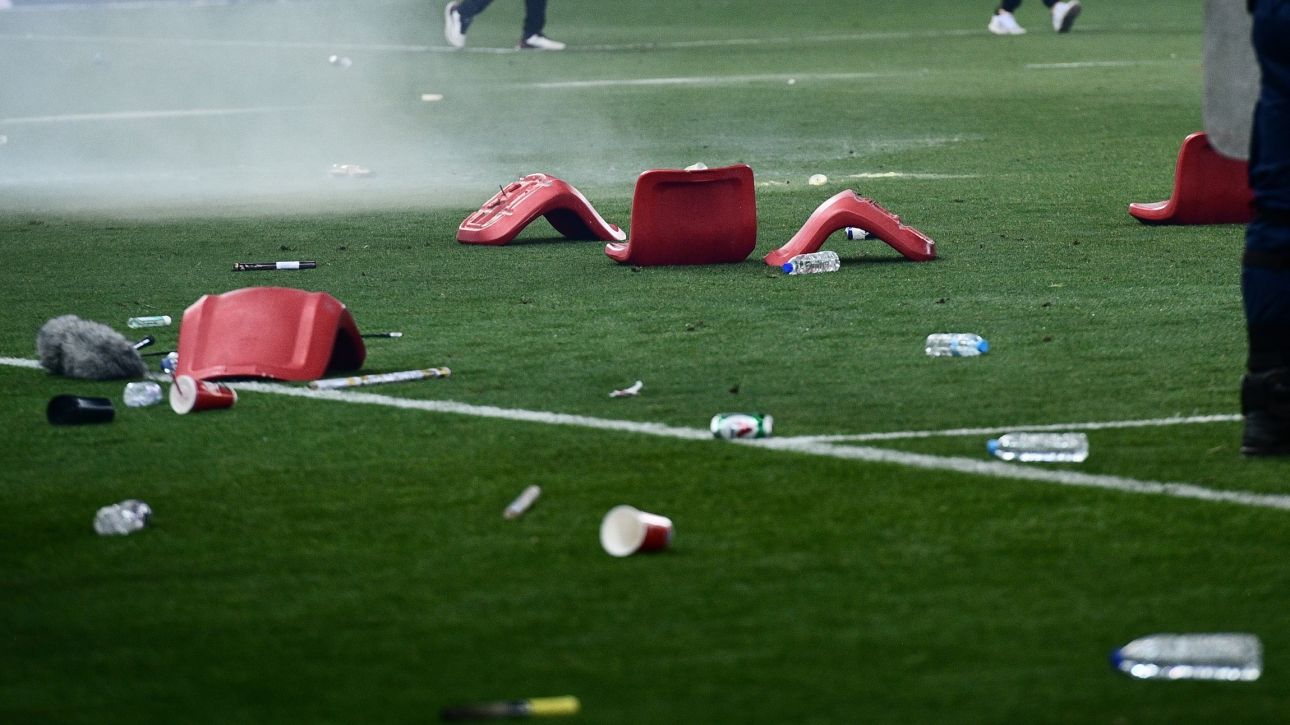 Super League: Τιμωρία στον Ολυμπιακό - Χωρίς κόσμο στο ντέρμπι με ...